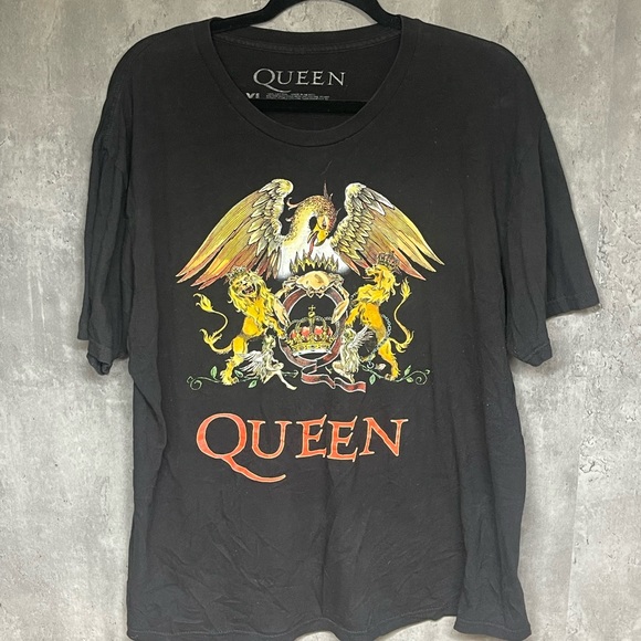 Tops | Queen Band Tee | Poshmark